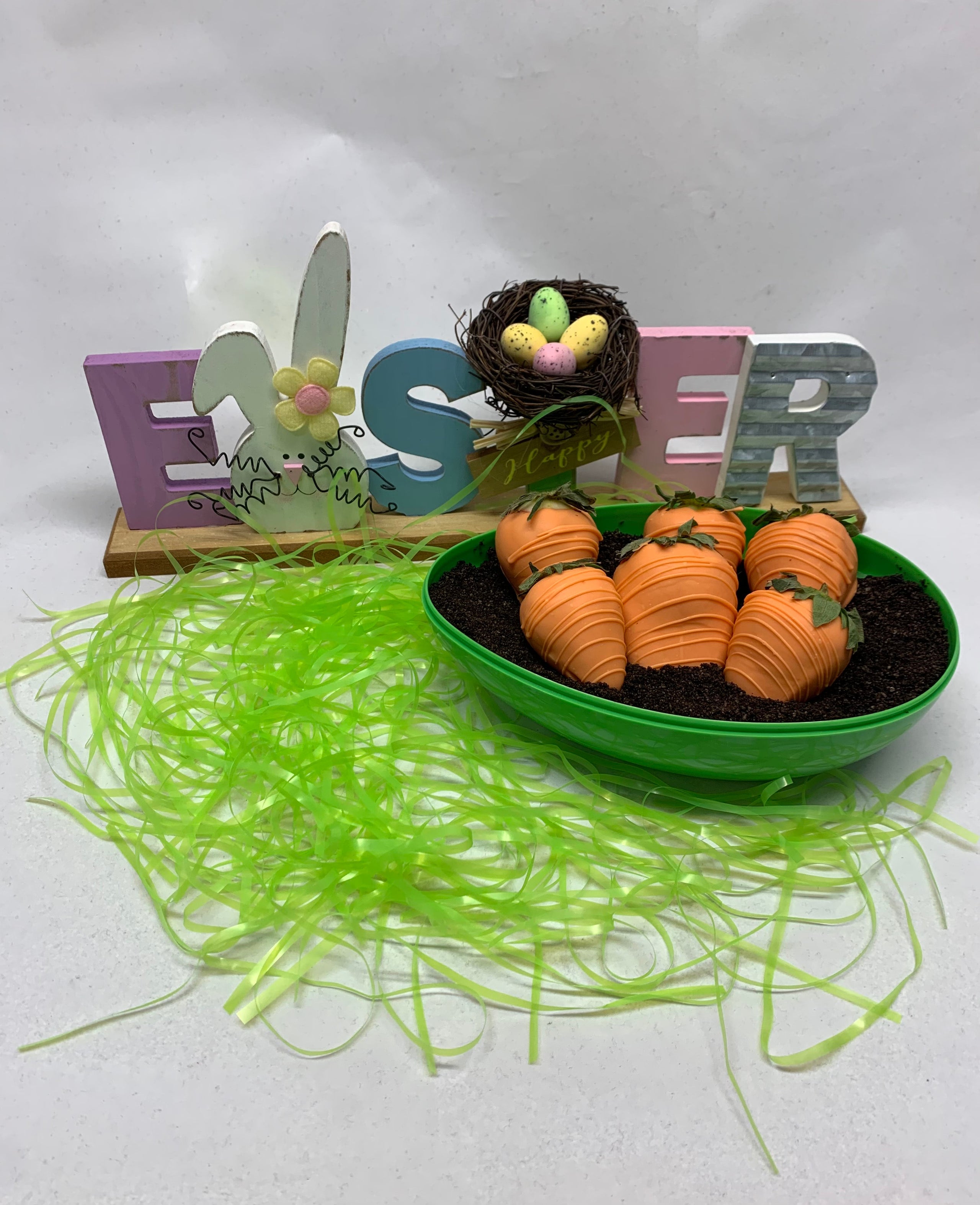 6 ct Easter Chocolate Covered Strawberry Carrots | Felicia's Cake Factory