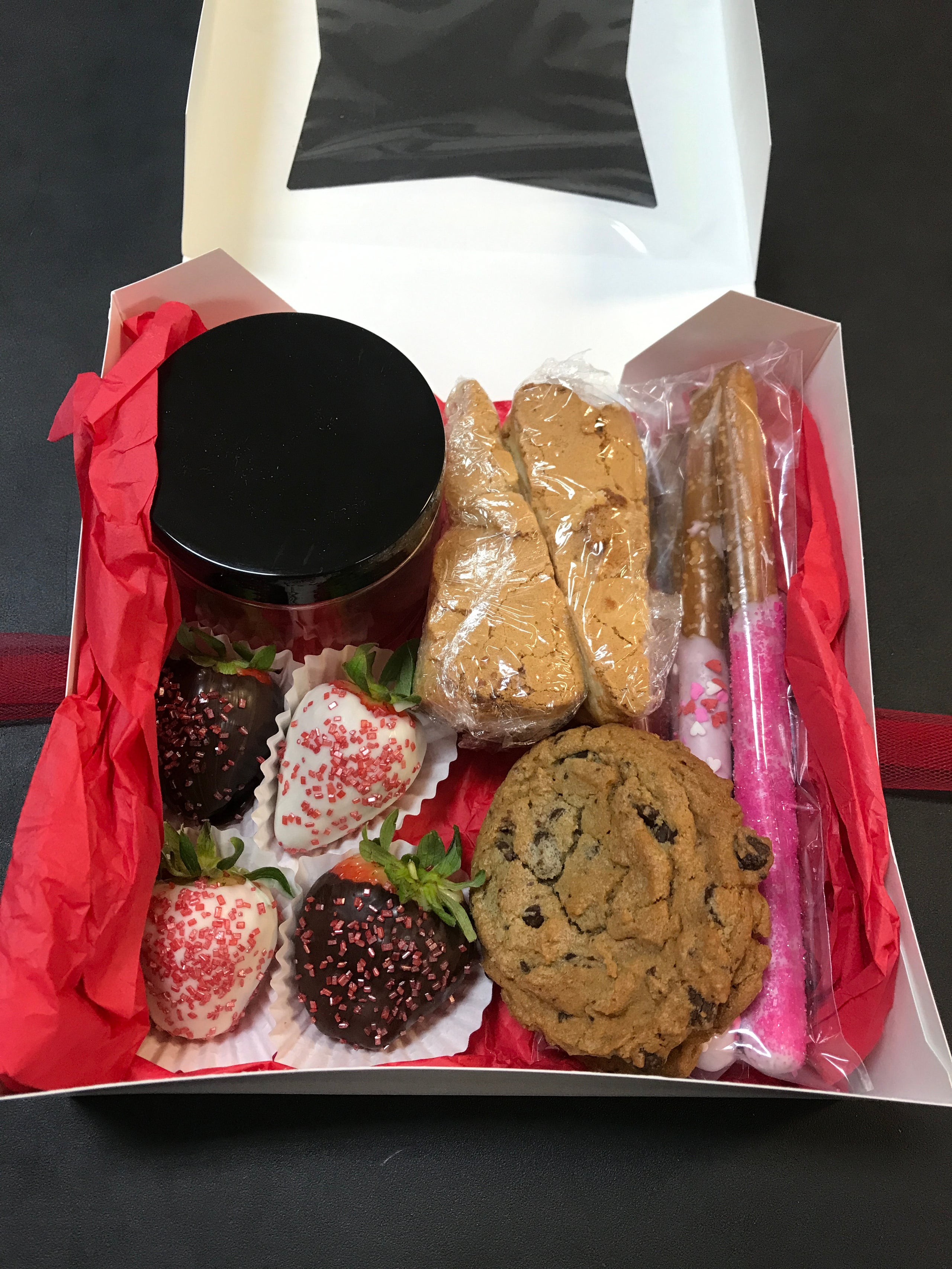 Best of Felicia's Sampler Box: Macon's Favorite Dessert Selection ...